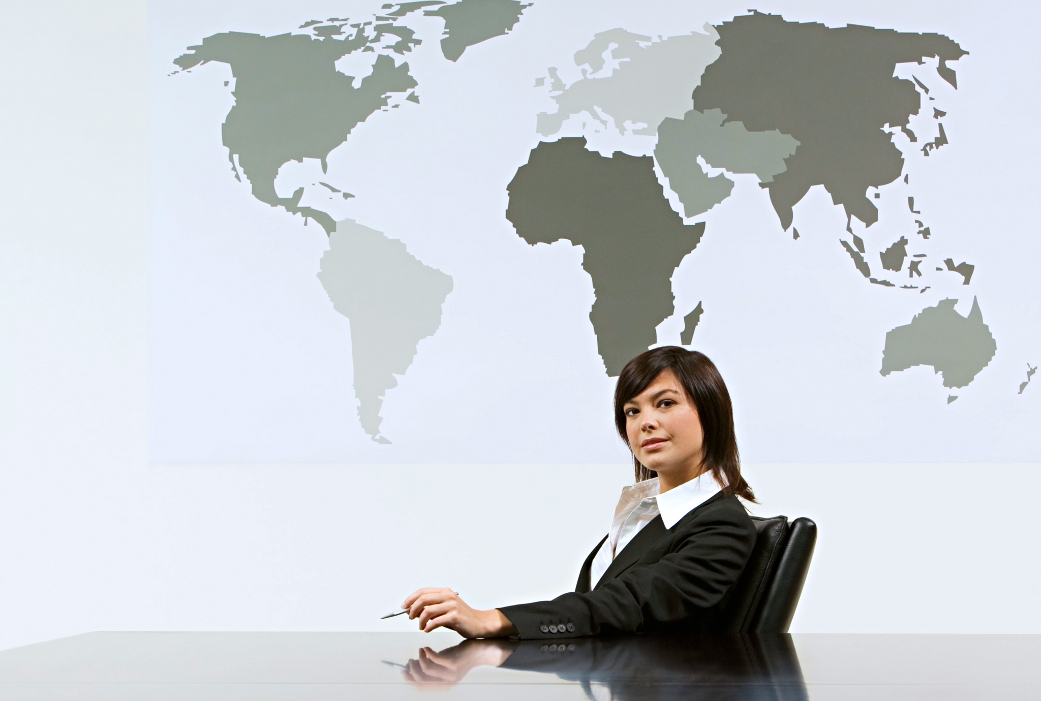 The Bilingual Advantage: How Speaking Two Languages Boosts Career and ...