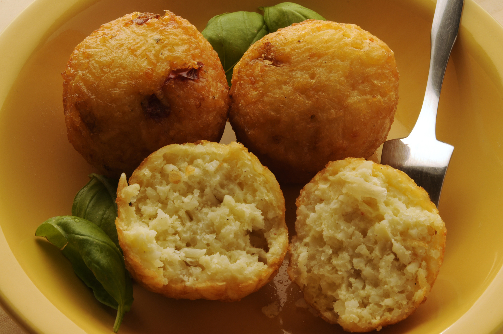 Rice Balls Recipe - Bombas de Arroz Argentinas