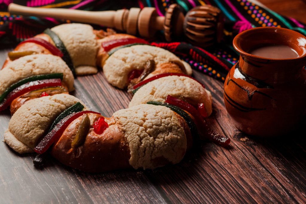 Easy Rosca De Reyes Buns
