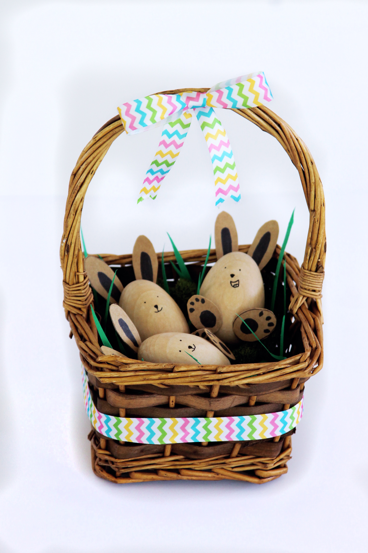 DIY Easter Egg Basket Decoration
