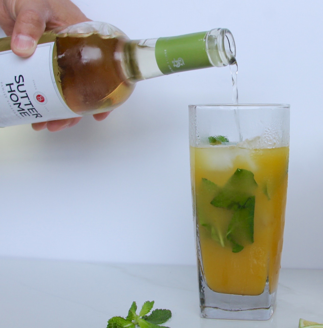Easy Mango Wine Mojito Recipe