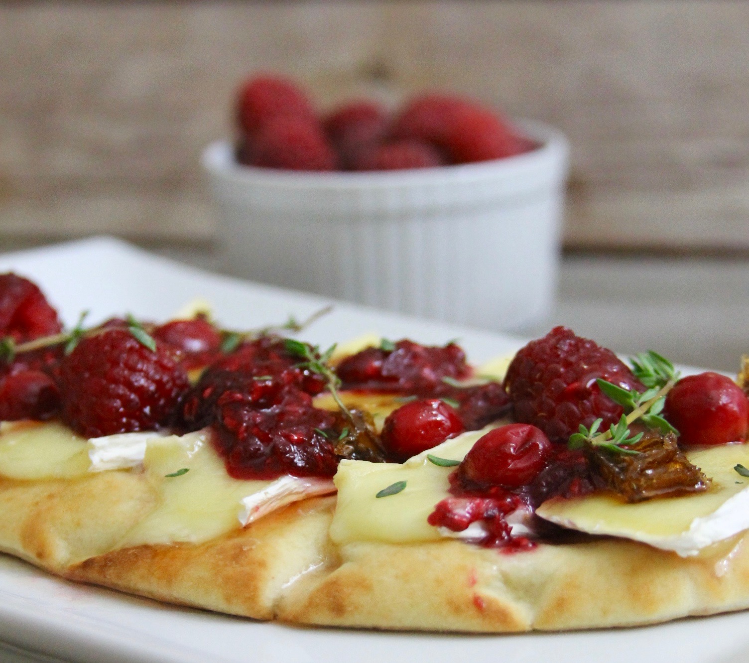 Brie, Honey and Spicy Raspberry Chutney Flatbread Pizza Recipe