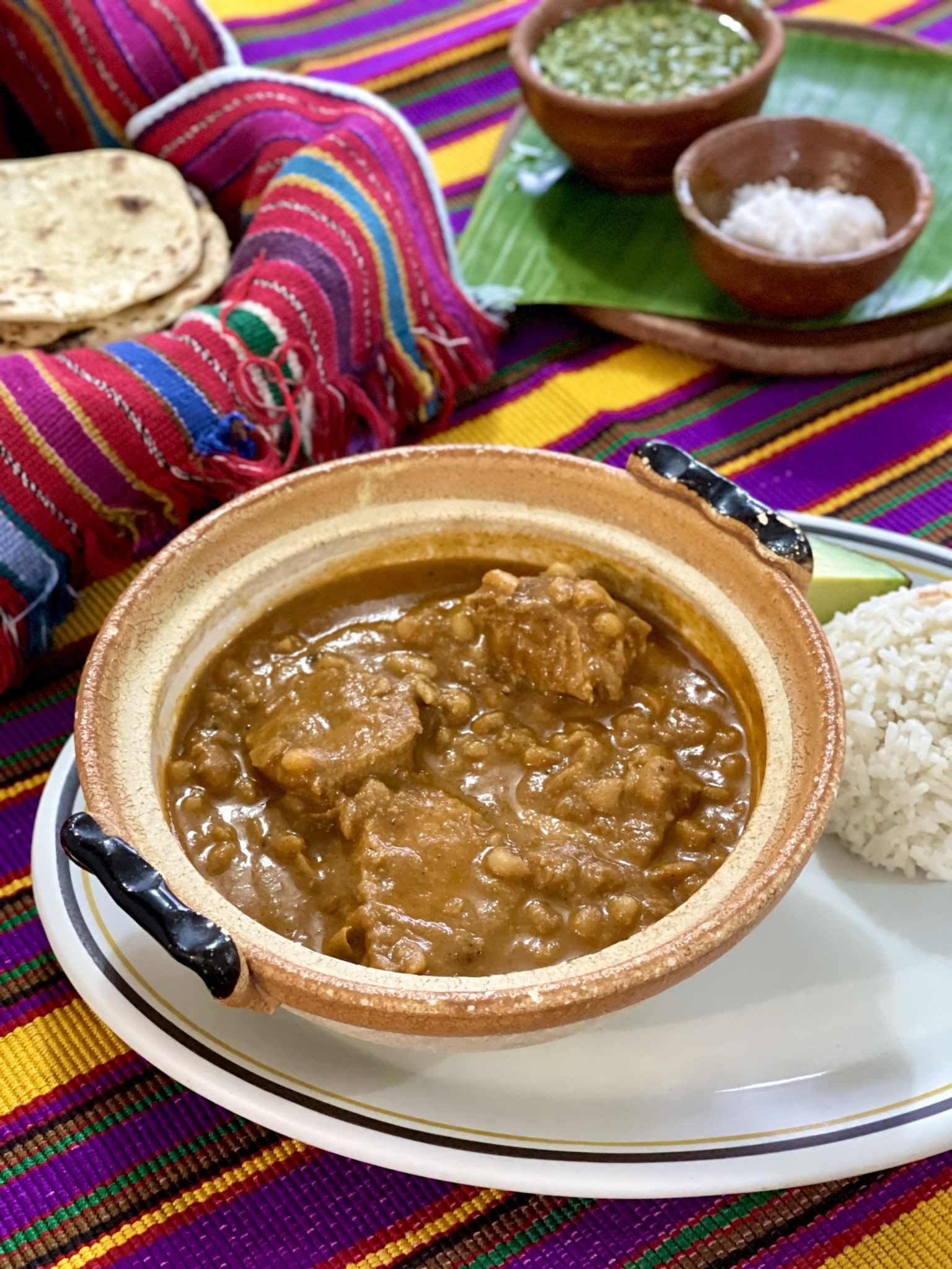 Frijoles Blancos Con Espinazo Recipe from Guatemala (White Beans with Pork)