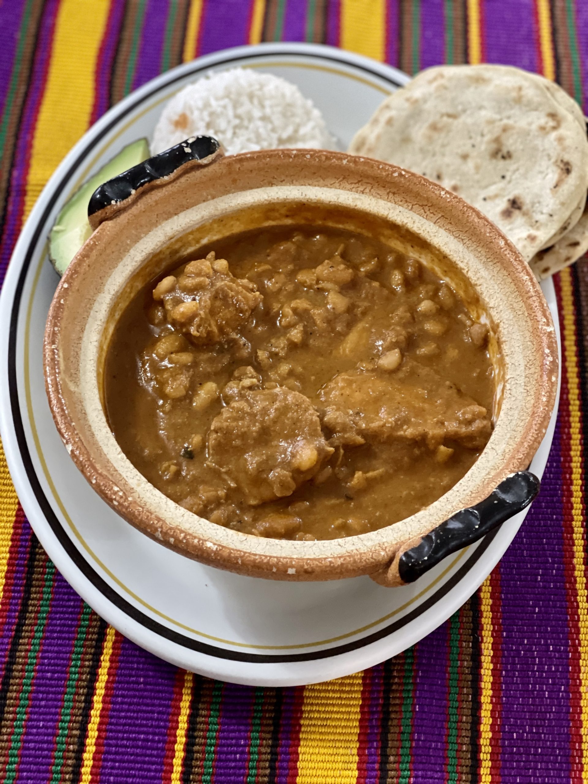 Frijoles Blancos Con Espinazo Recipe from Guatemala (White Beans with Pork)