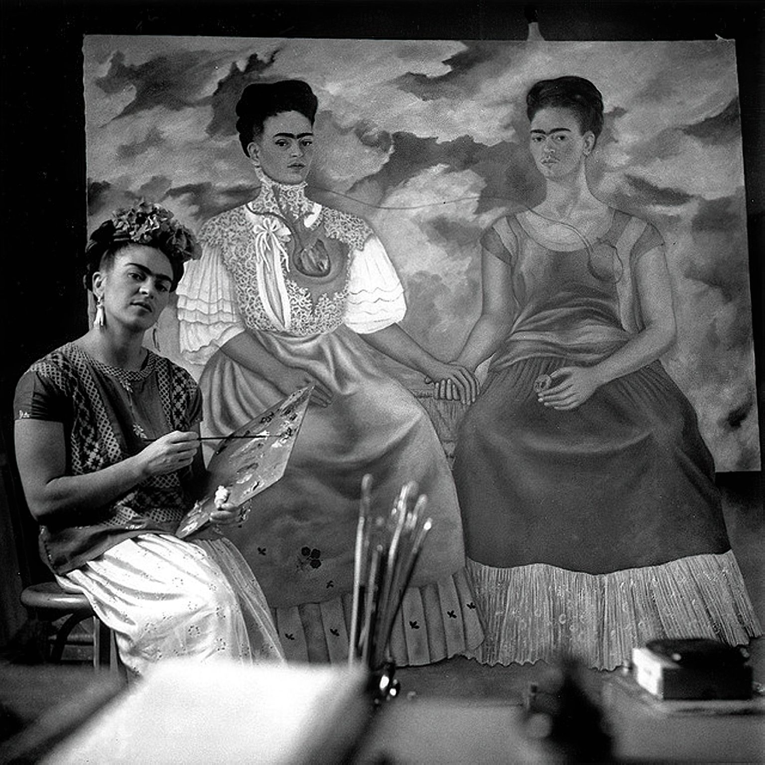 Manualidad de Frida Kahlo Para celebrar el Mes de la Herencia Hispana ...