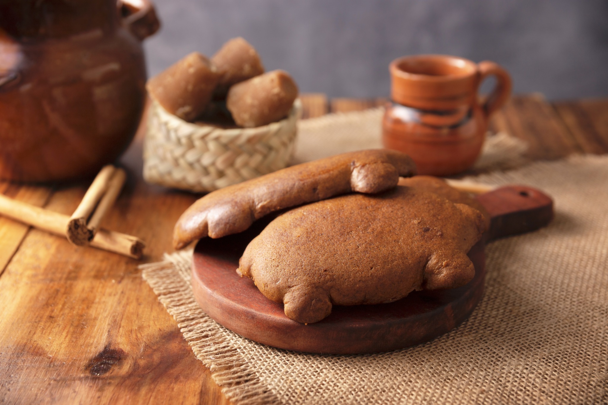 Puerquitos de Piloncillo: A Traditional Mexican Cookie with Deep ...