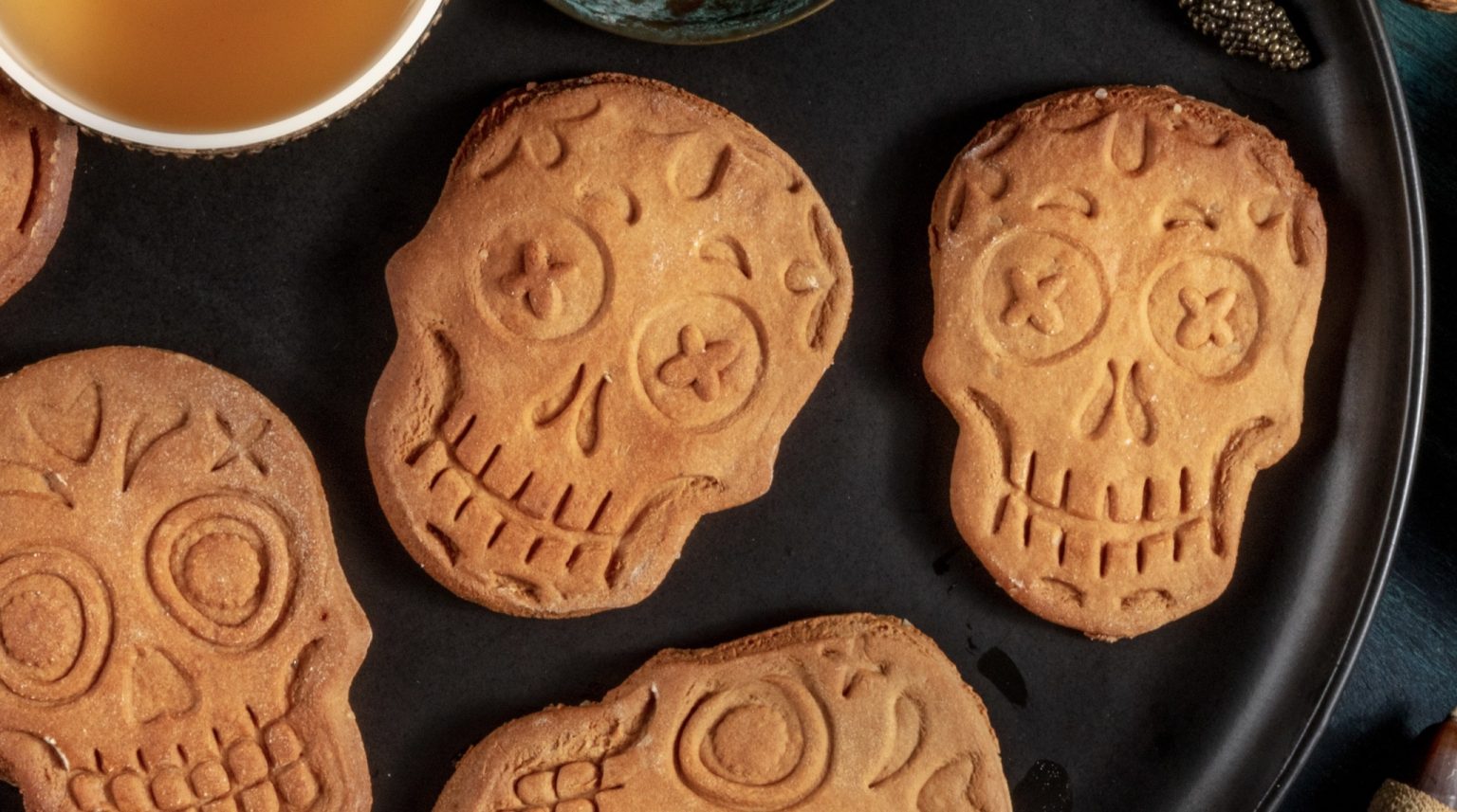 Sugar Skull Ginger Spice Cookies Recipe for Day of the Dead